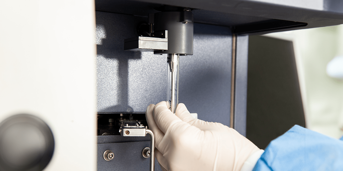 How to Select a Low Pulsation Pump for Flow Cytometry